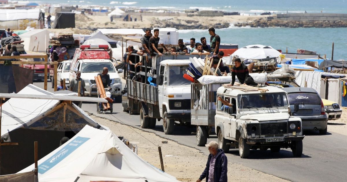 الجيش الإسرائيلي يزعم قتل قائد القوة البحرية لـحماس في غارة بغزة